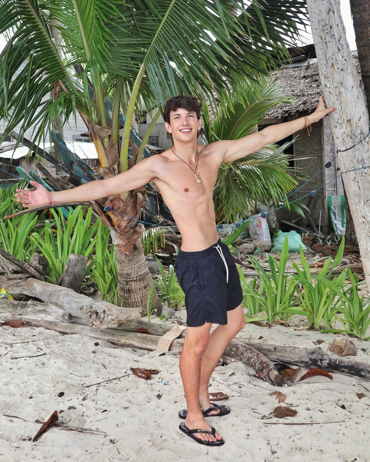 Alfonso Boada – Shirtless Celebs