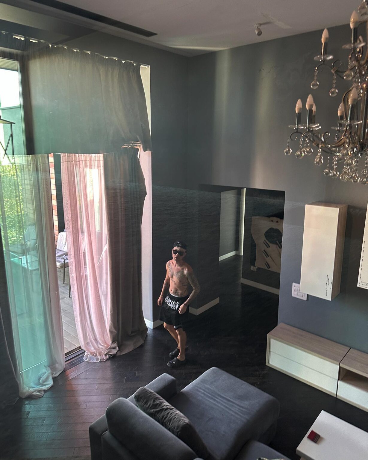 Mike Singer – Shirtless Music Celebs