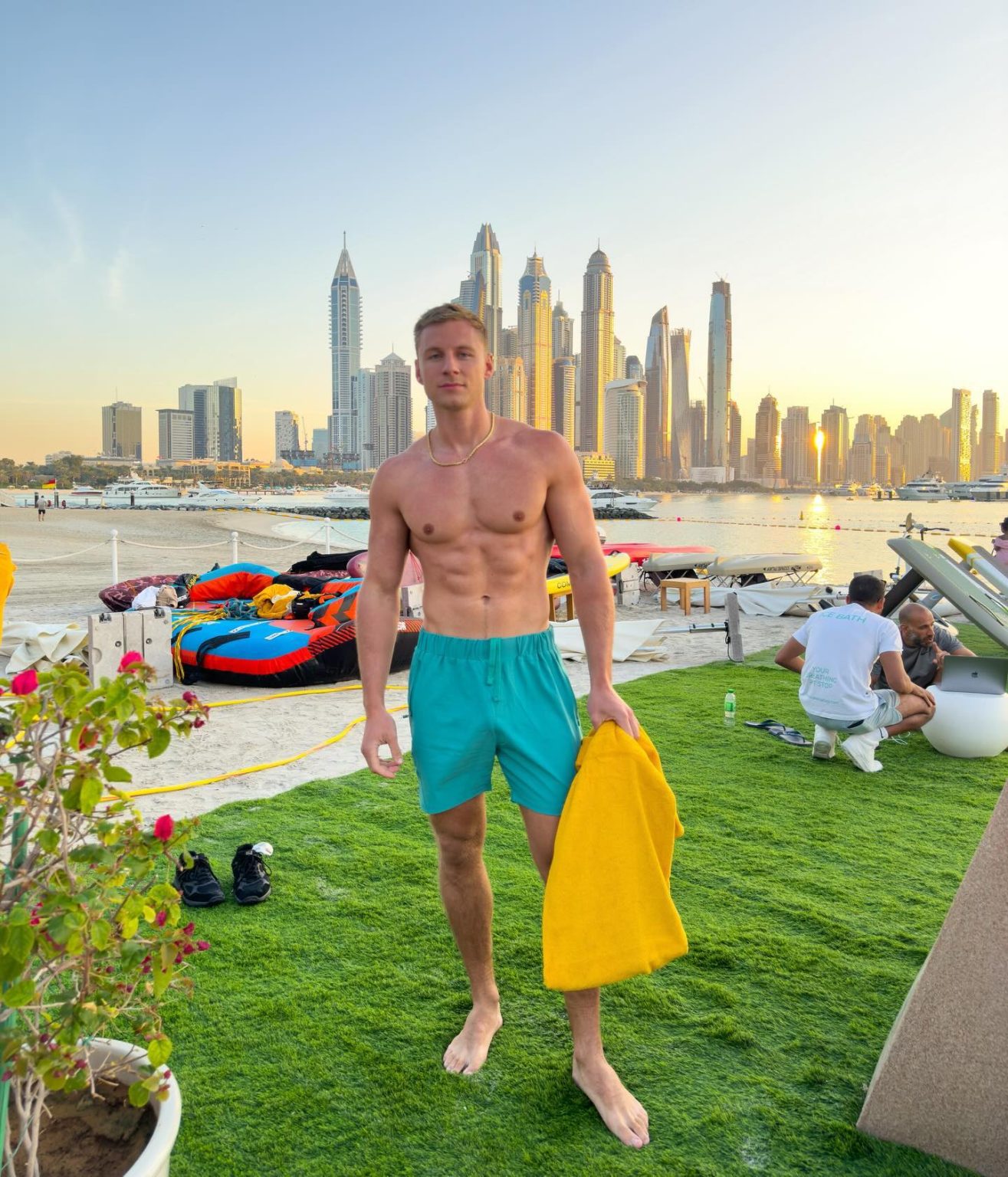 Max Wyatt – Shirtless Celebs