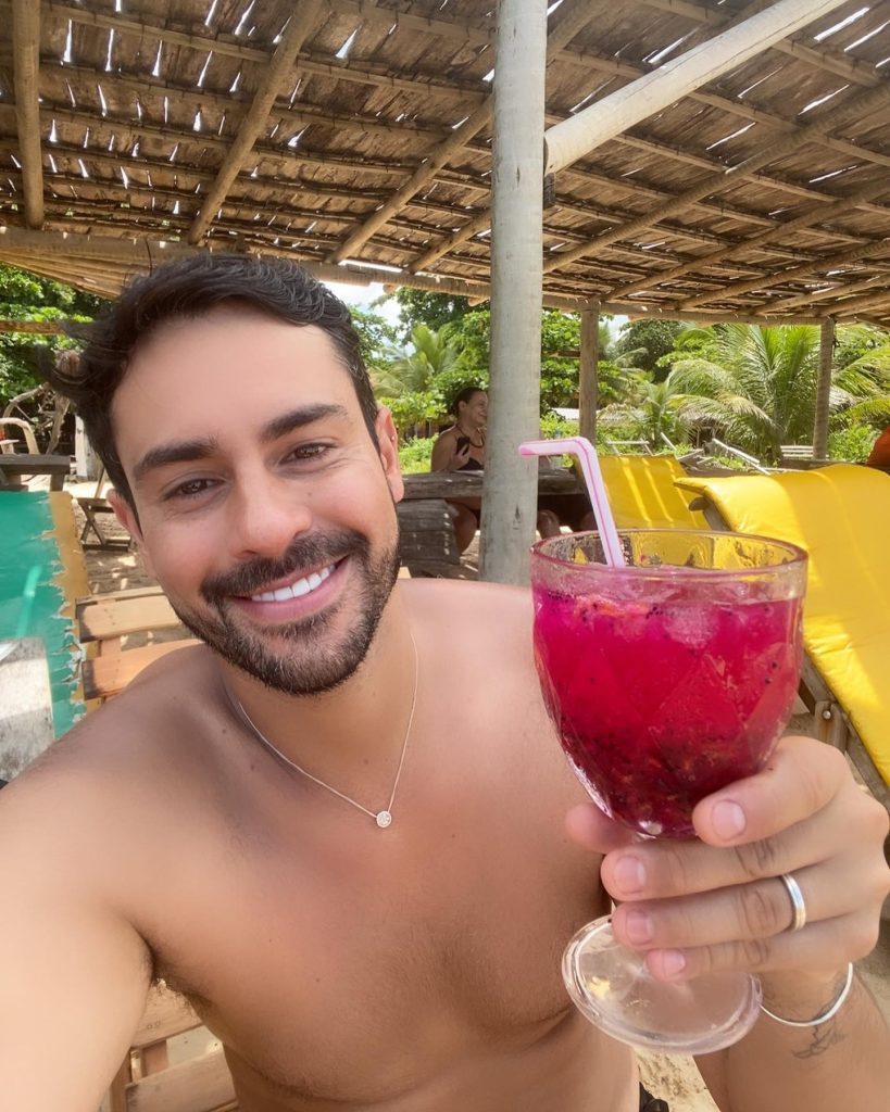 Renan Dias – Shirtless Celebs