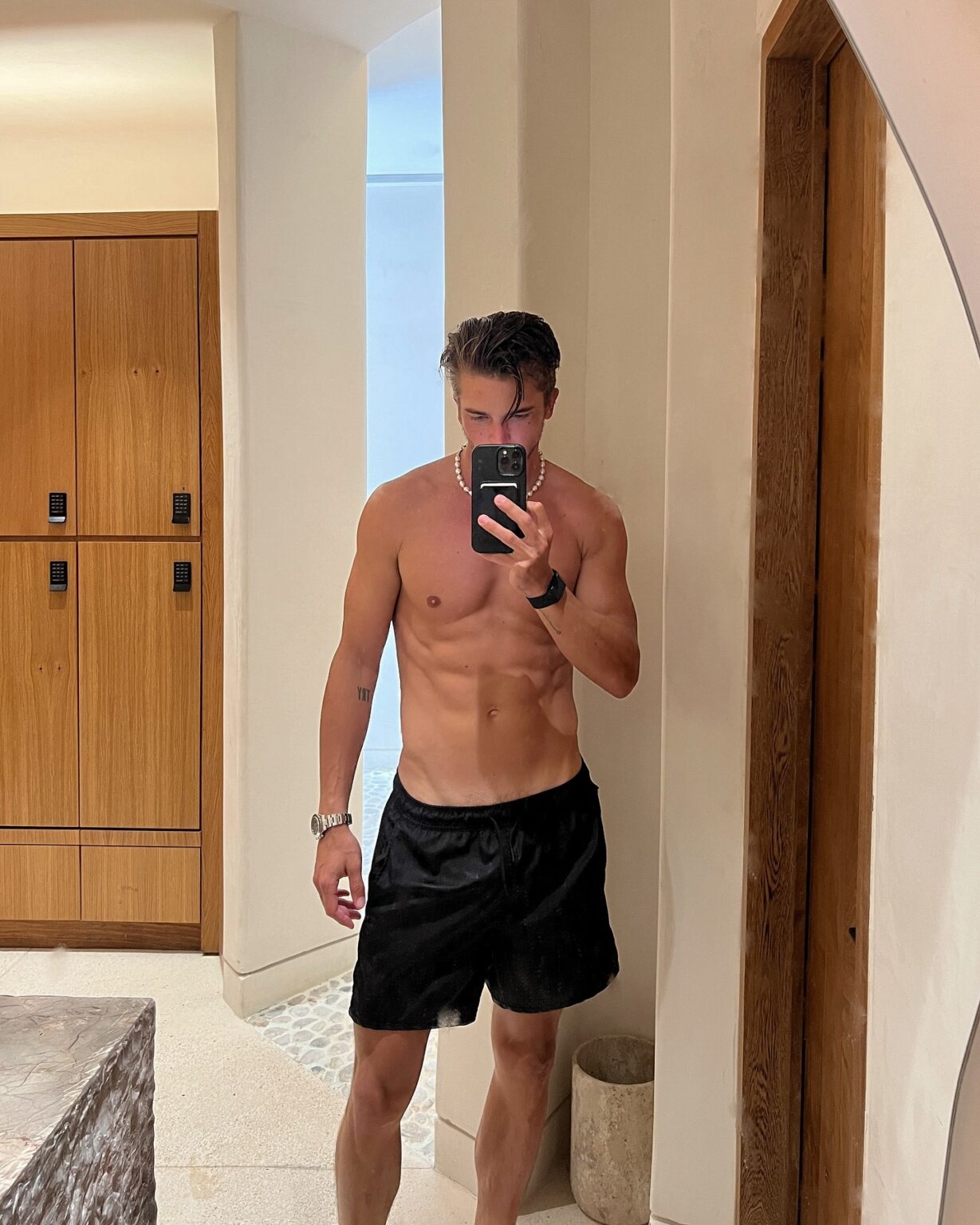 River Viiperi – Shirtless Celebs