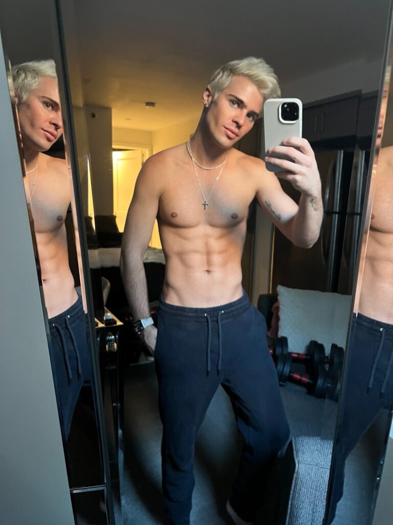 Brandon Cole Bailey – Shirtless Celebs