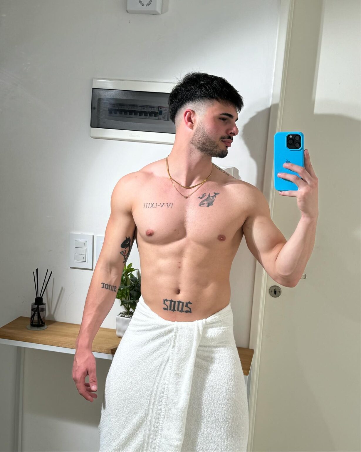 Thiago Sabadin – Shirtless Celebs