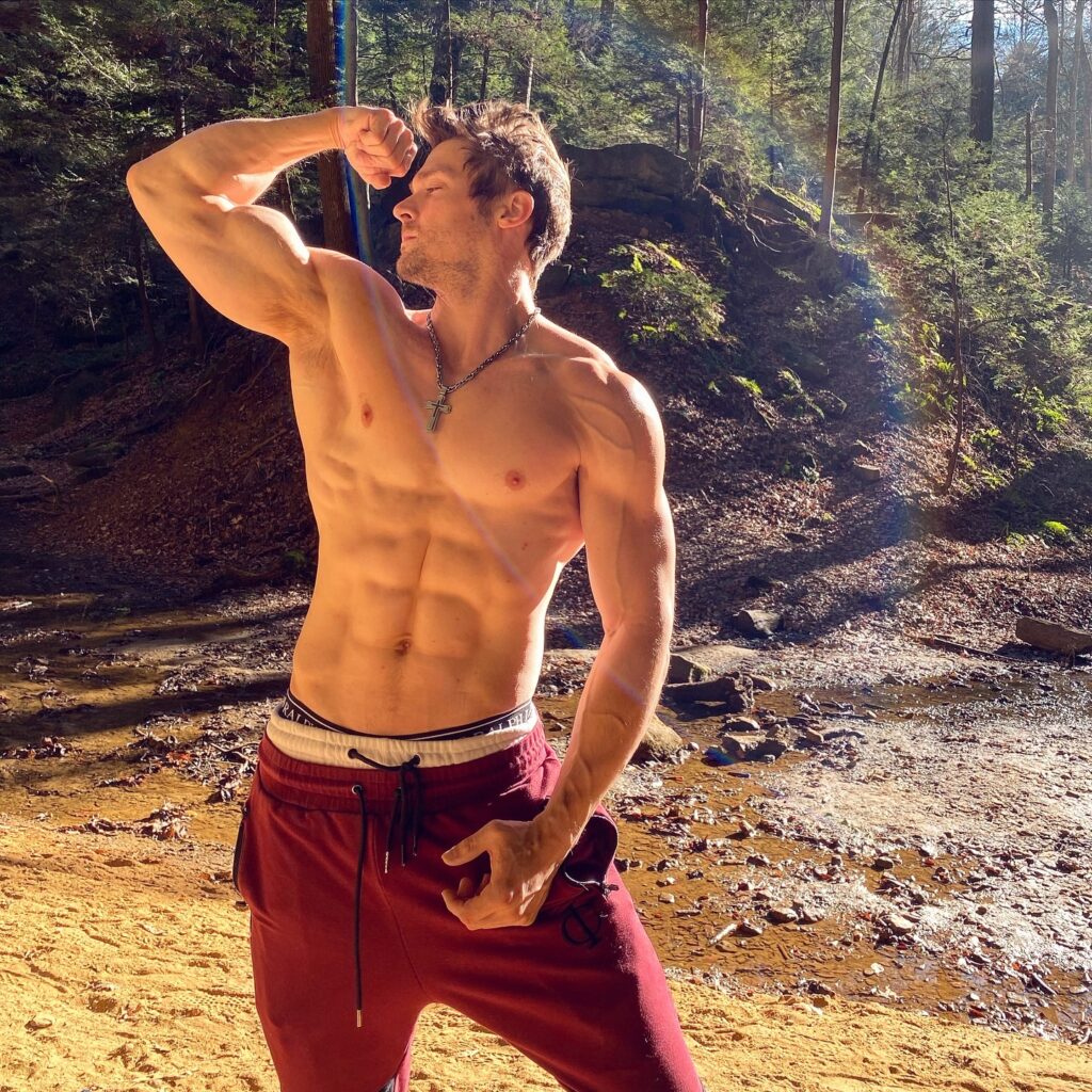 Cody Messner – Shirtless Celebs