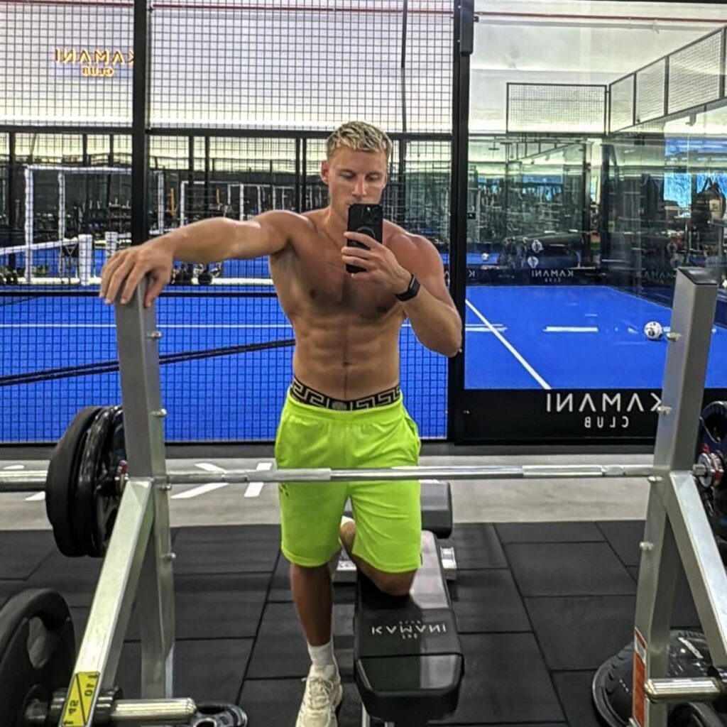 Max Wyatt – Shirtless Celebs