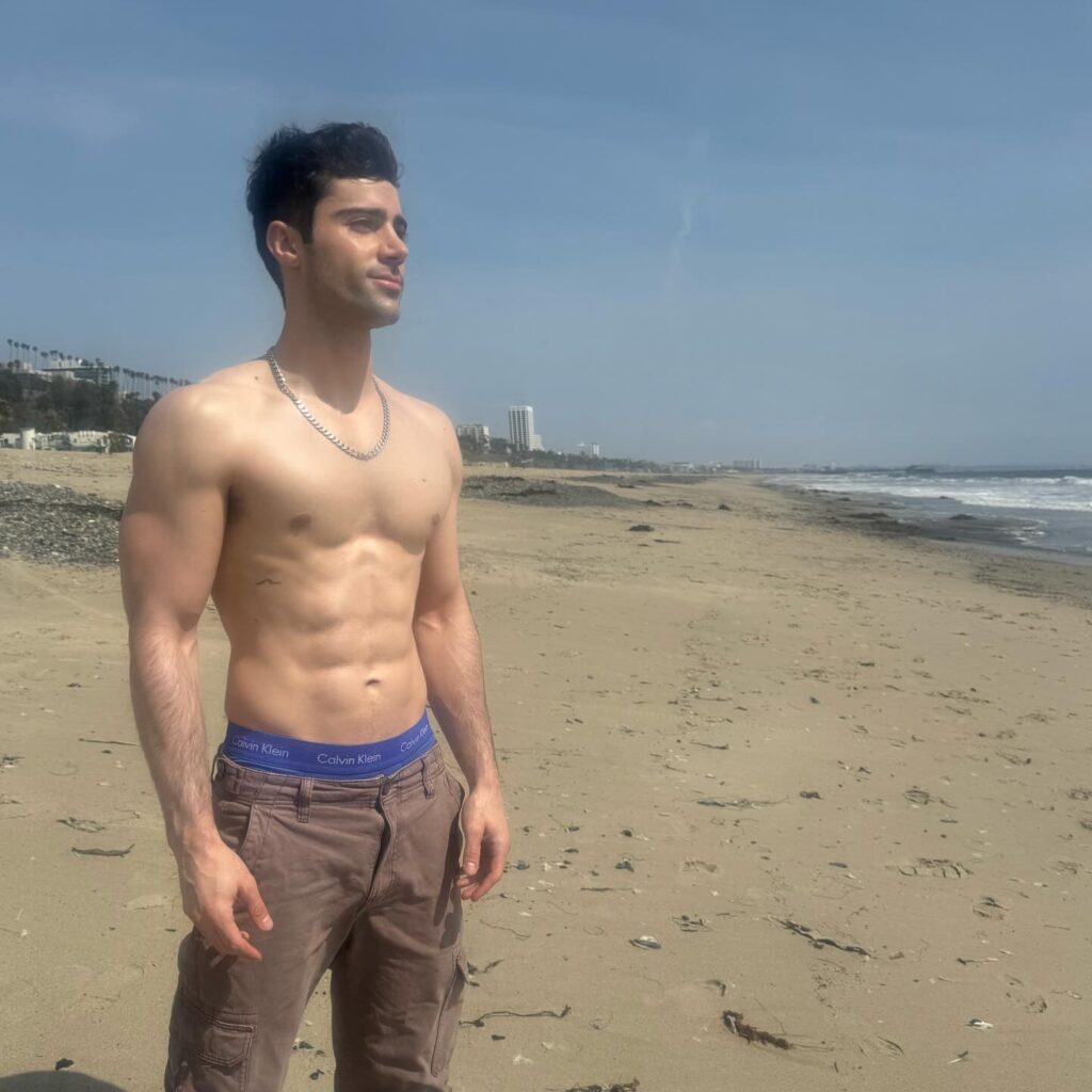 Max Ehrich – Shirtless Celebs