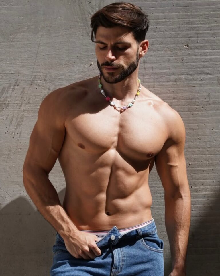 Guille Chóa – Shirtless Celebs