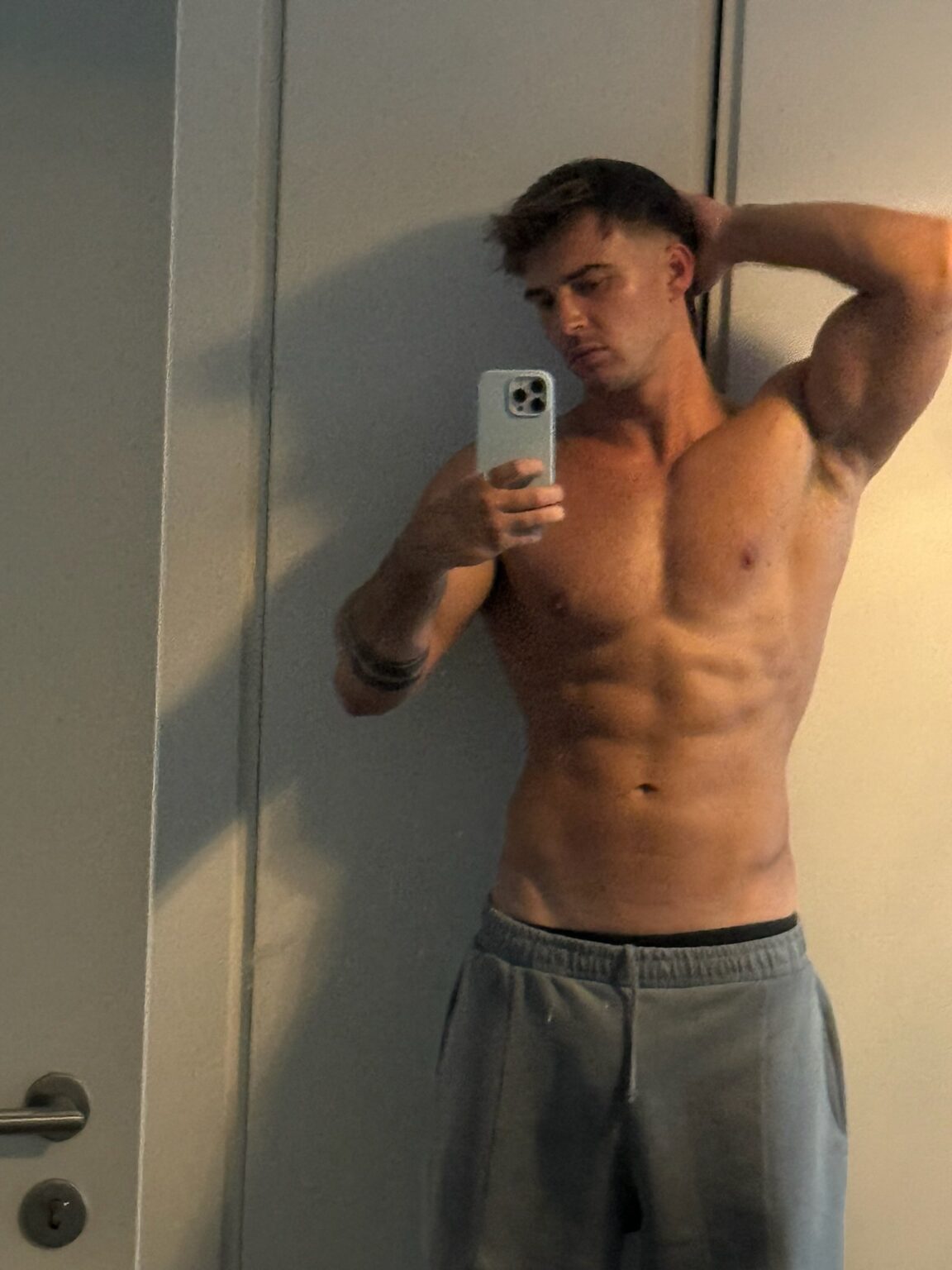 Richard Heinze – Shirtless Celebs