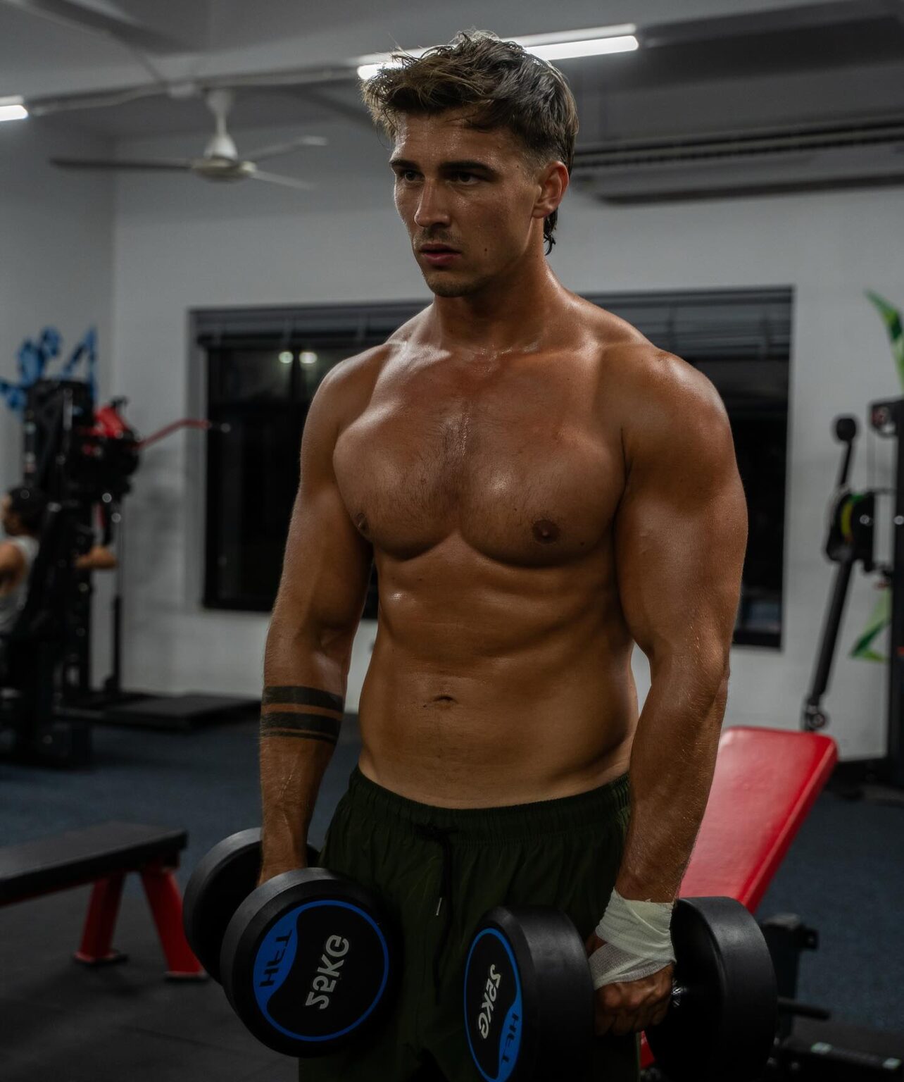 Richard Heinze – Shirtless Celebs