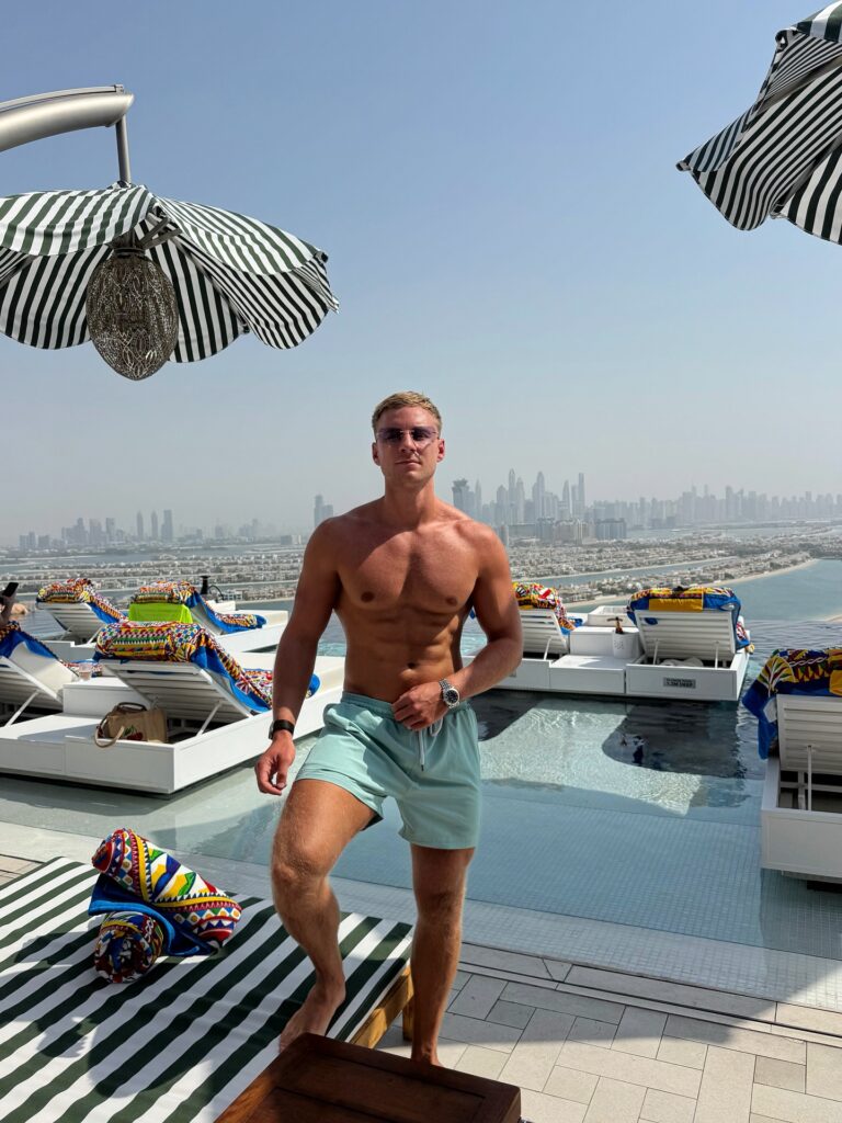 Max Wyatt – Shirtless Celebs